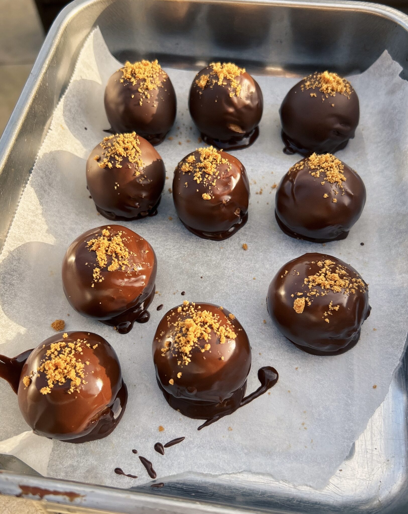 No Bake Biscoff Truffles | Gina Burgess